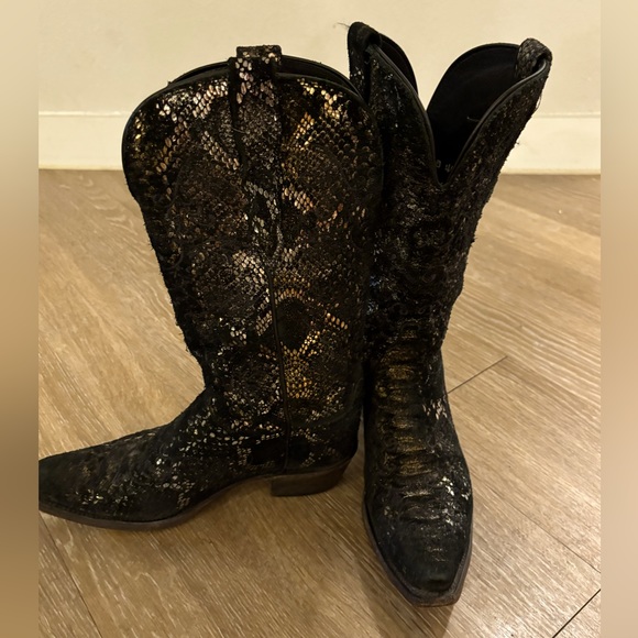 Lucchese | Shoes | Lucchese Boots Snake Print Gold And Silver Accents ...